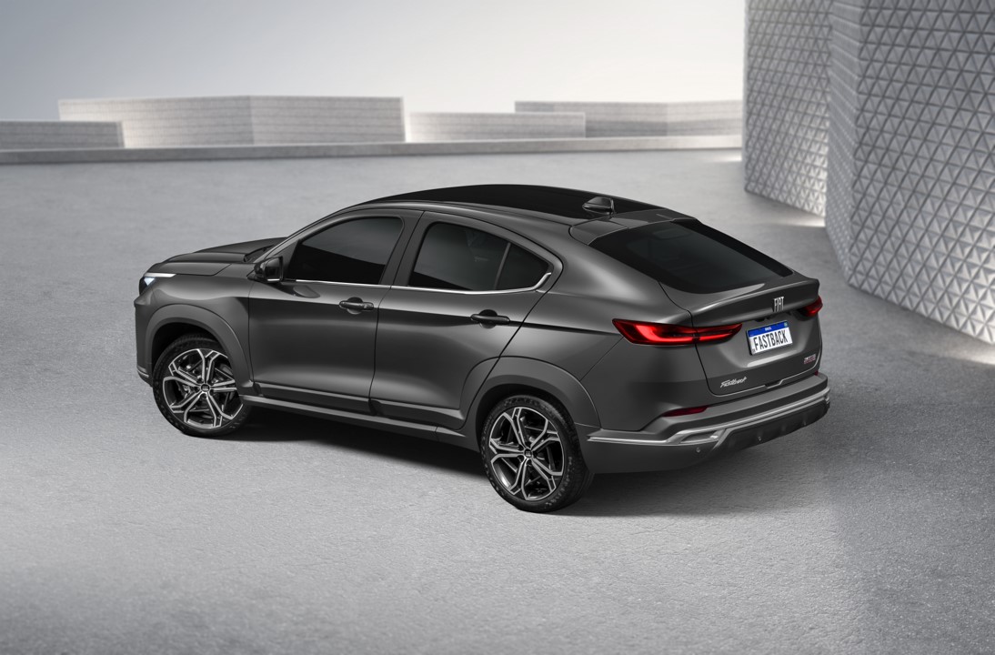 Fiat Fastback 2024 es la combinación de diseño, prestaciones, seguridad ...